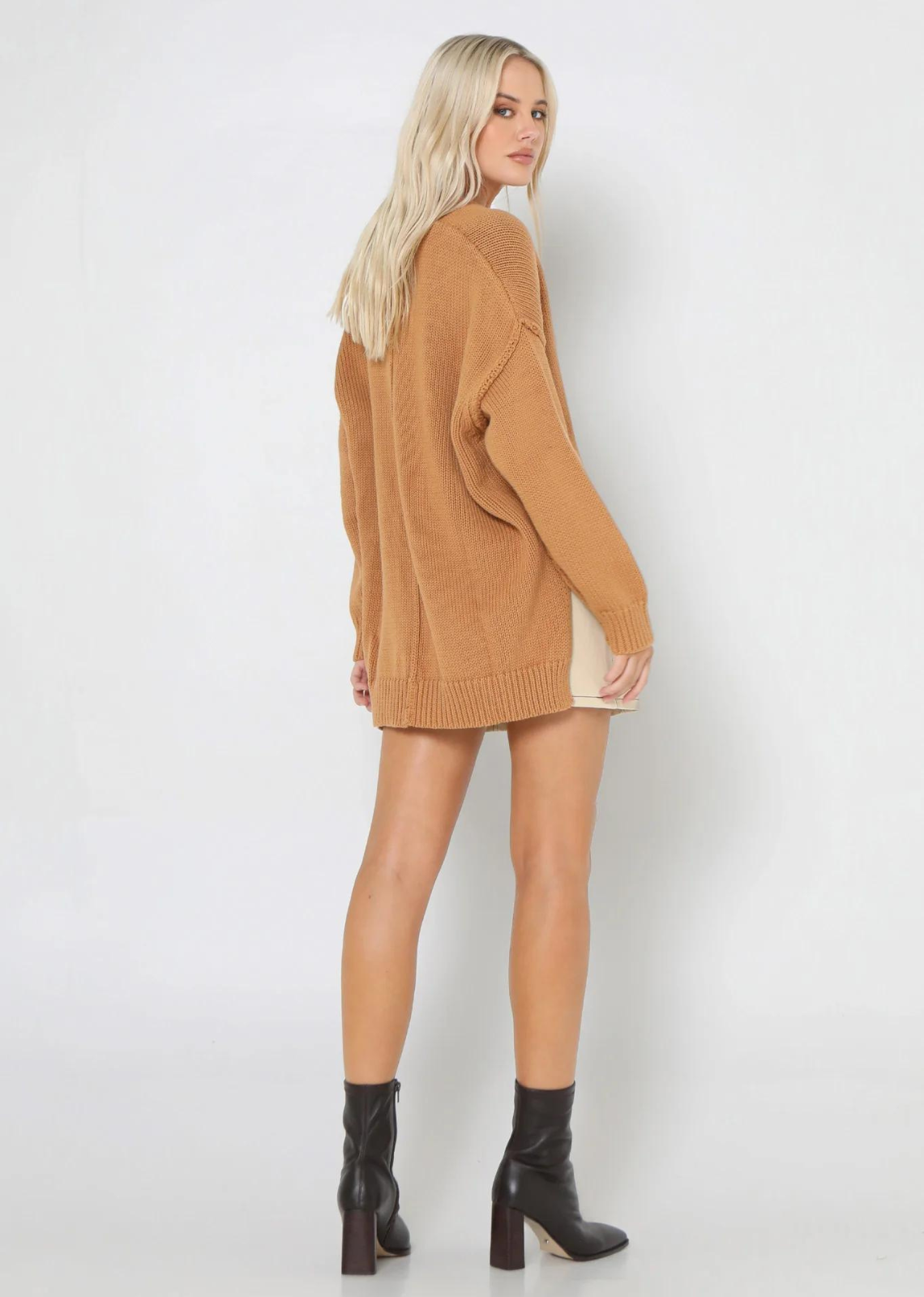 Sweaters - Denise Boutique